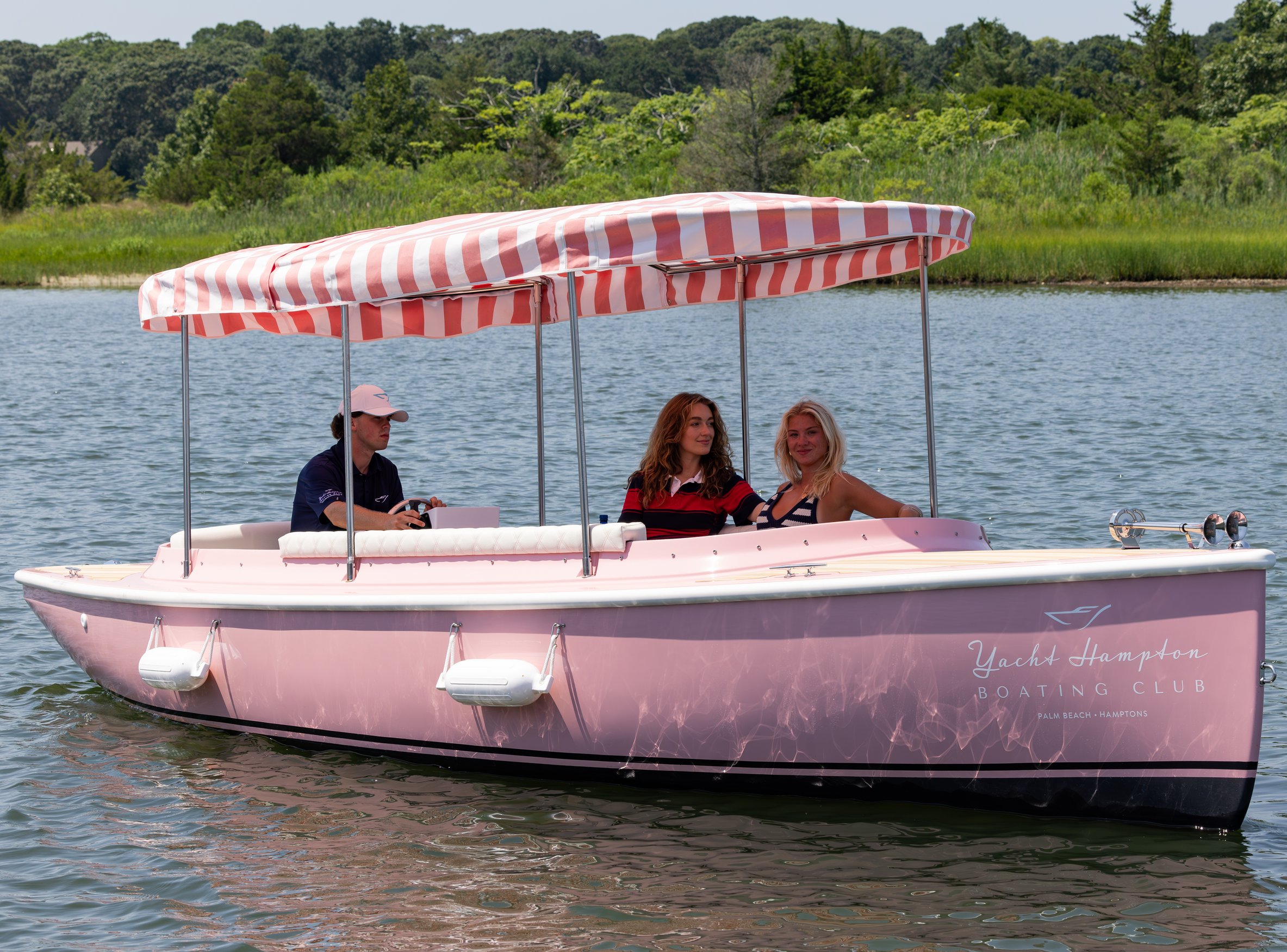 22' 2025 "Barbie" Fun Boat | Eco-Friendly Cruises in Sag Harbor