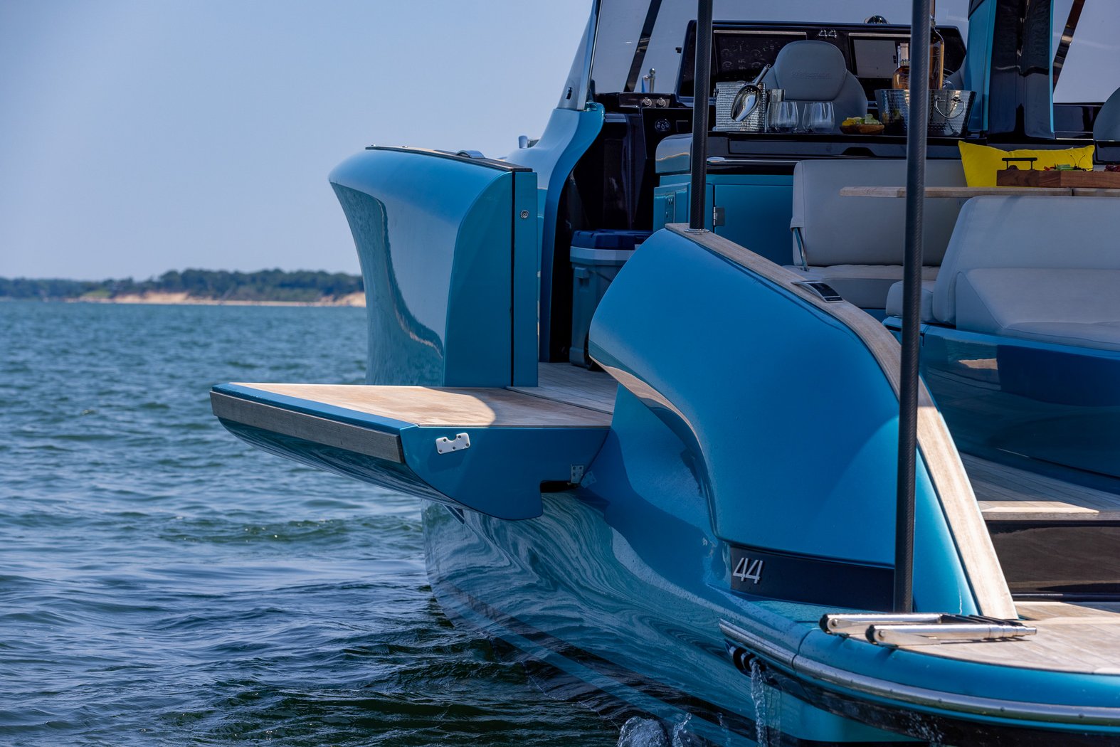 44' 2023 Solaris + SeaBob | Sleek Balcony-Equipped Luxury Yacht