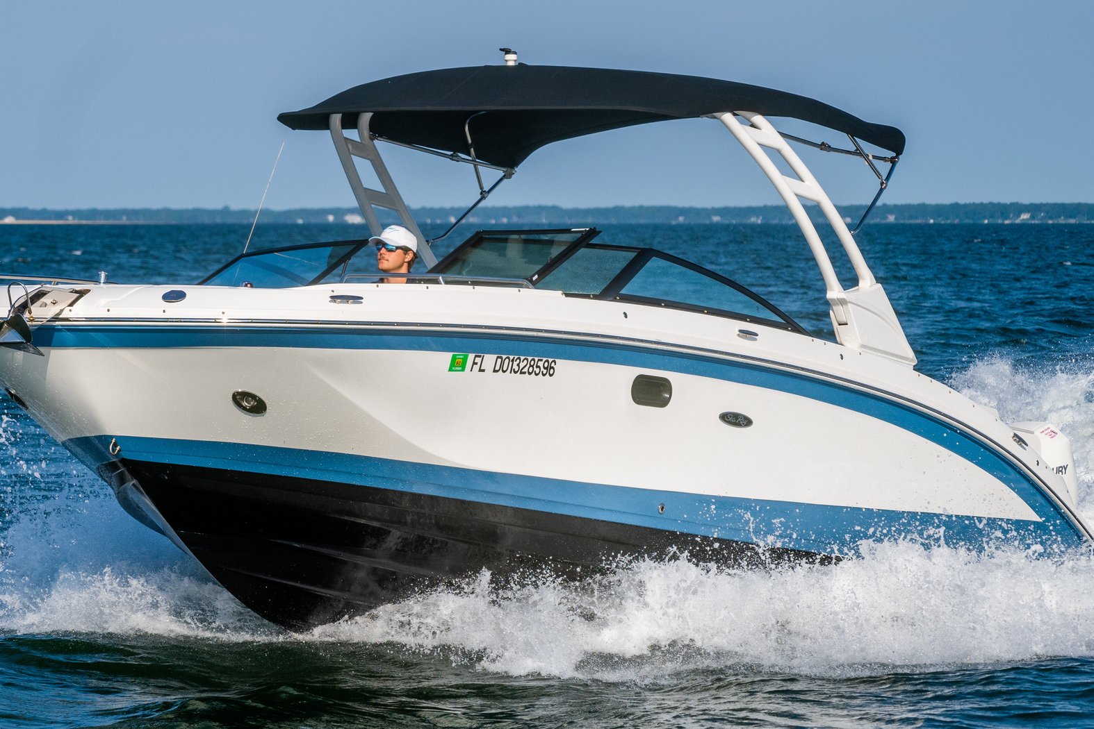 29' Sea Ray 290 | 2023 Speedboat with Bluetooth Stereo & Swim Platform