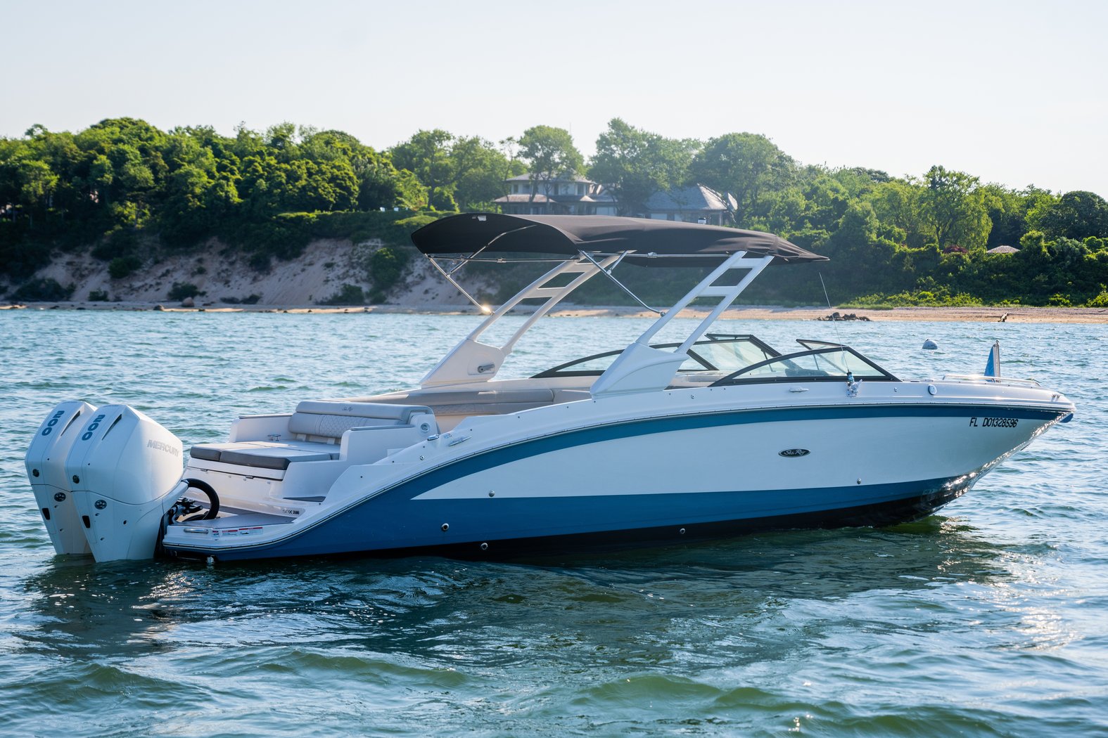 29' Sea Ray 290 | 2023 Speedboat with Bluetooth Stereo & Swim Platform