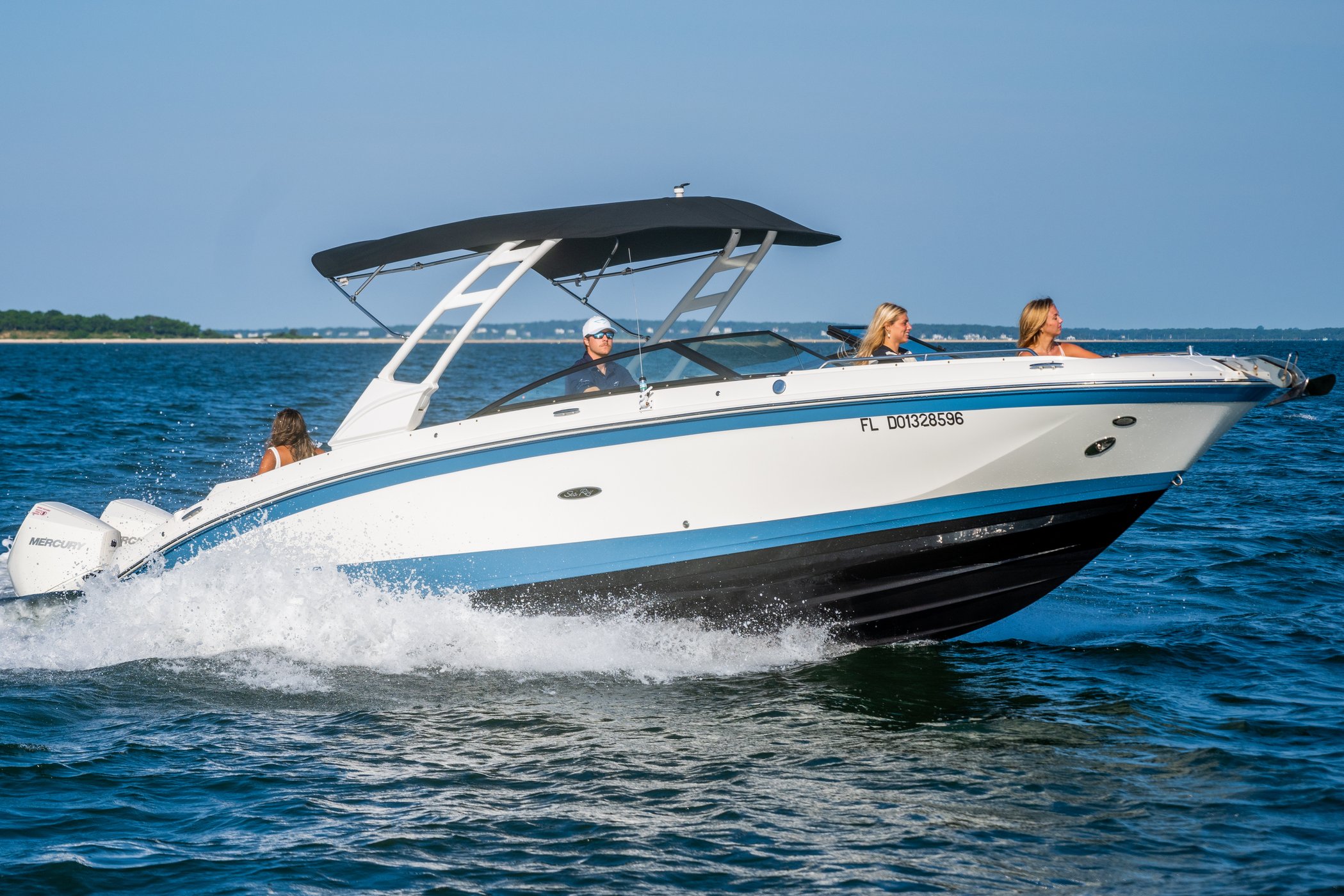 29' Sea Ray 290 | 2023 Speedboat with Bluetooth Stereo & Swim Platform