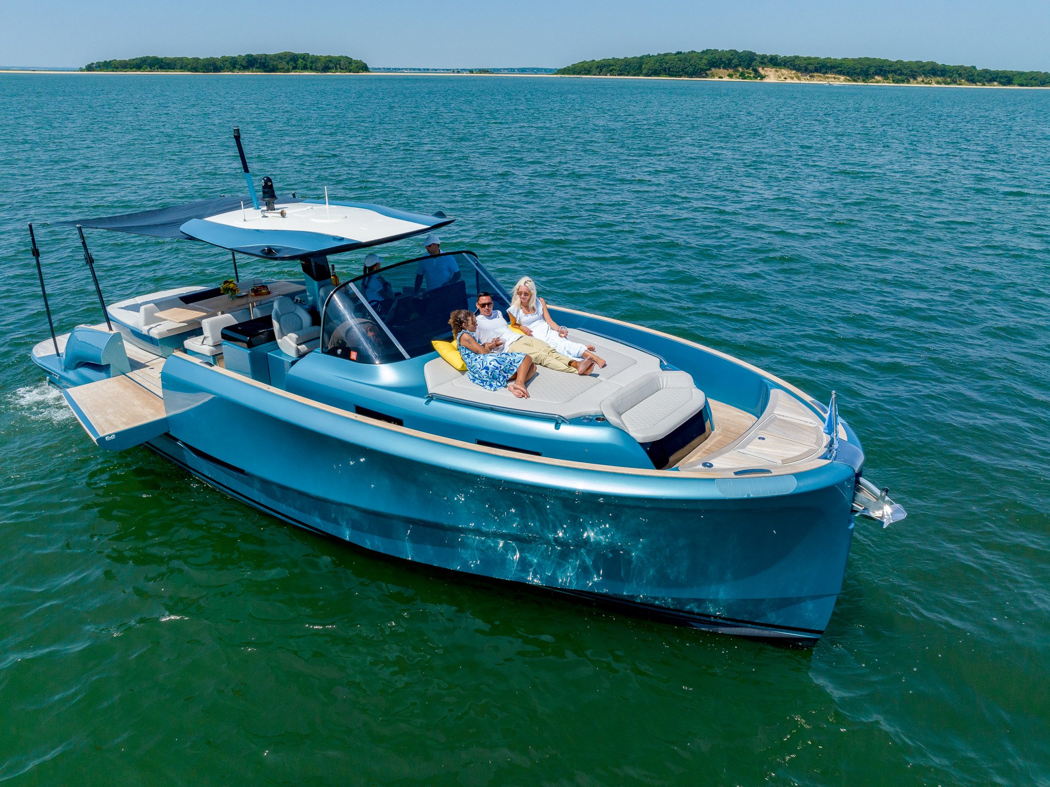 44' 2023 Solaris + 2 SeaBobs | Sleek Balcony-Equipped Luxury Yacht