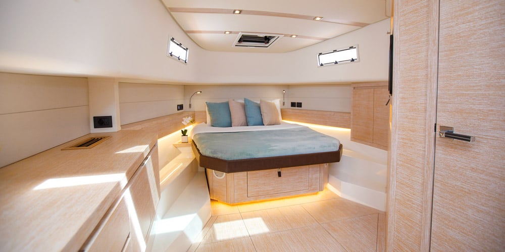 43' Pardo | Hamptons Boat Rental | Yacht Hampton